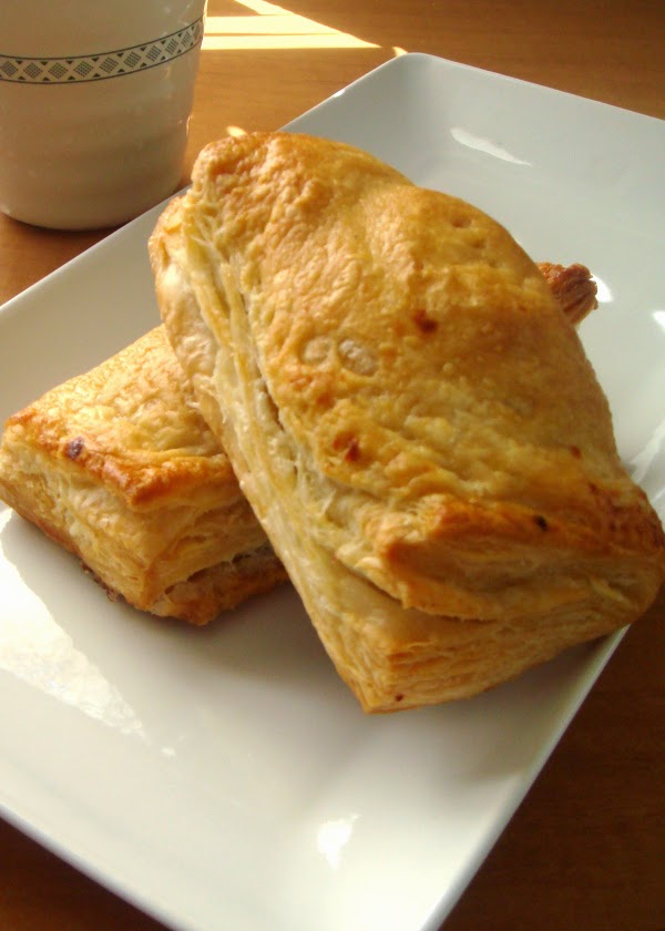 Aysha's Kitchenette: Chicken puffs