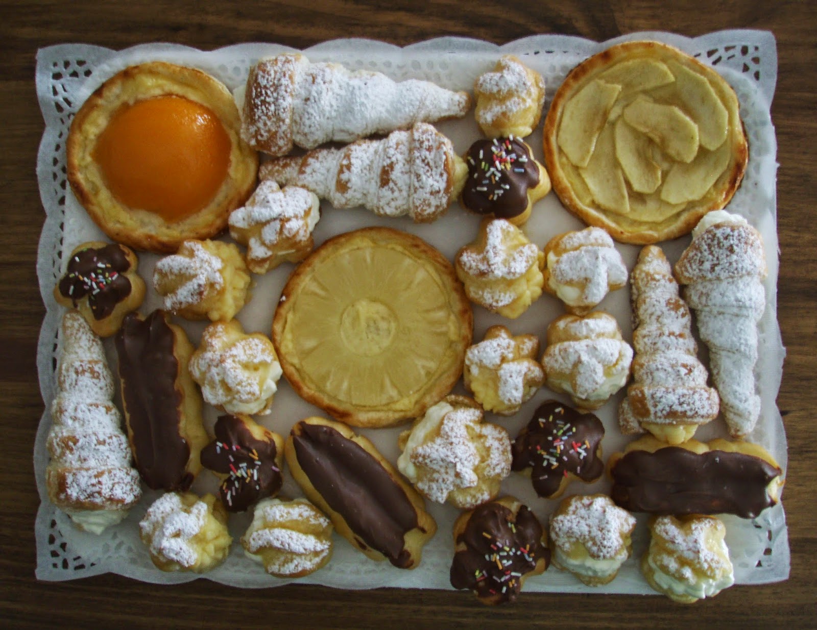 El tiempo entre cucharas: PASTELES VARIADOS: Profiteroles, tartaletas ...