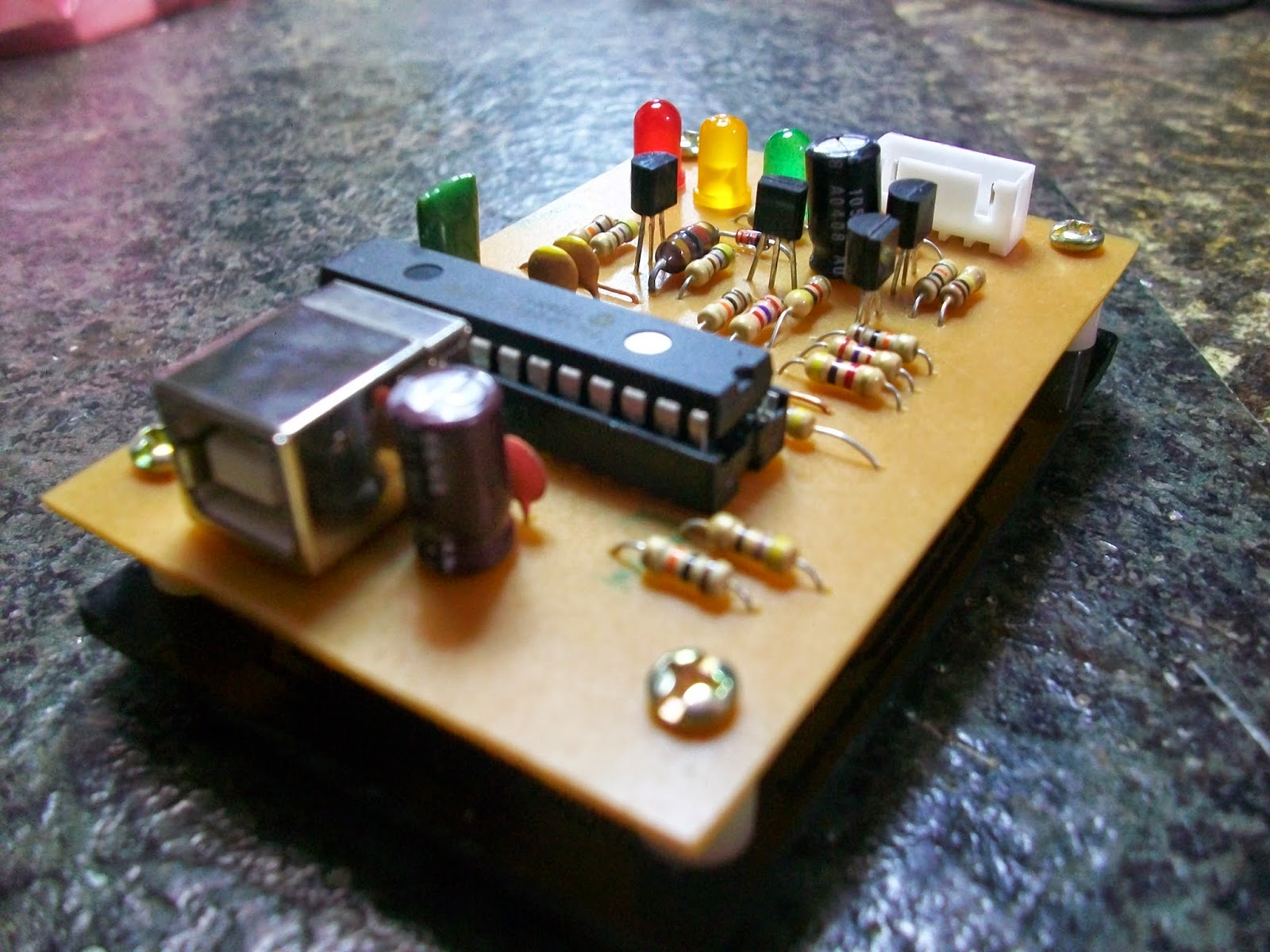 USB PIC Programmer - GSmicro