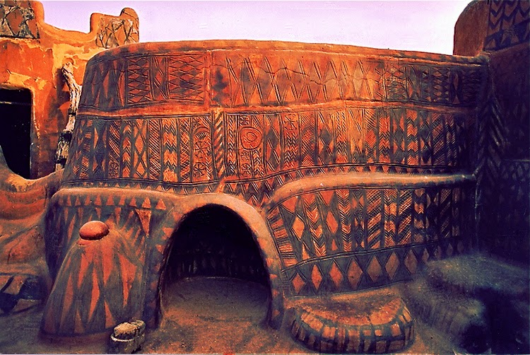 A History of Graphic Design: Chapter 81: Living in a graphic universe ...