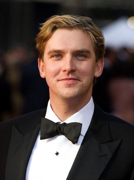 FILMS EN COSTUMES: Dan Stevens