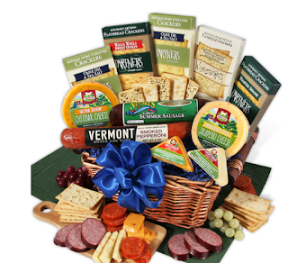 New Age Mama: Holiday Gift Guide - Gourmet Meat & Cheese Sampler #Giveaway
