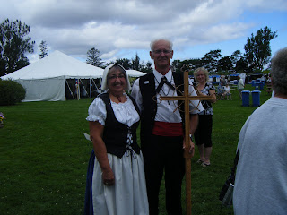 Ouvrages d'une Acadienne: Lots going on!