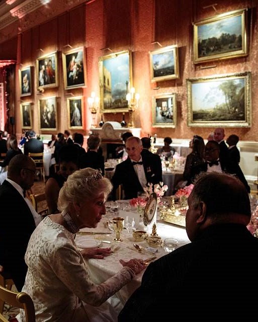 Royal Family Around the World: Queen Elizabeth II Hosted A State Dinner ...