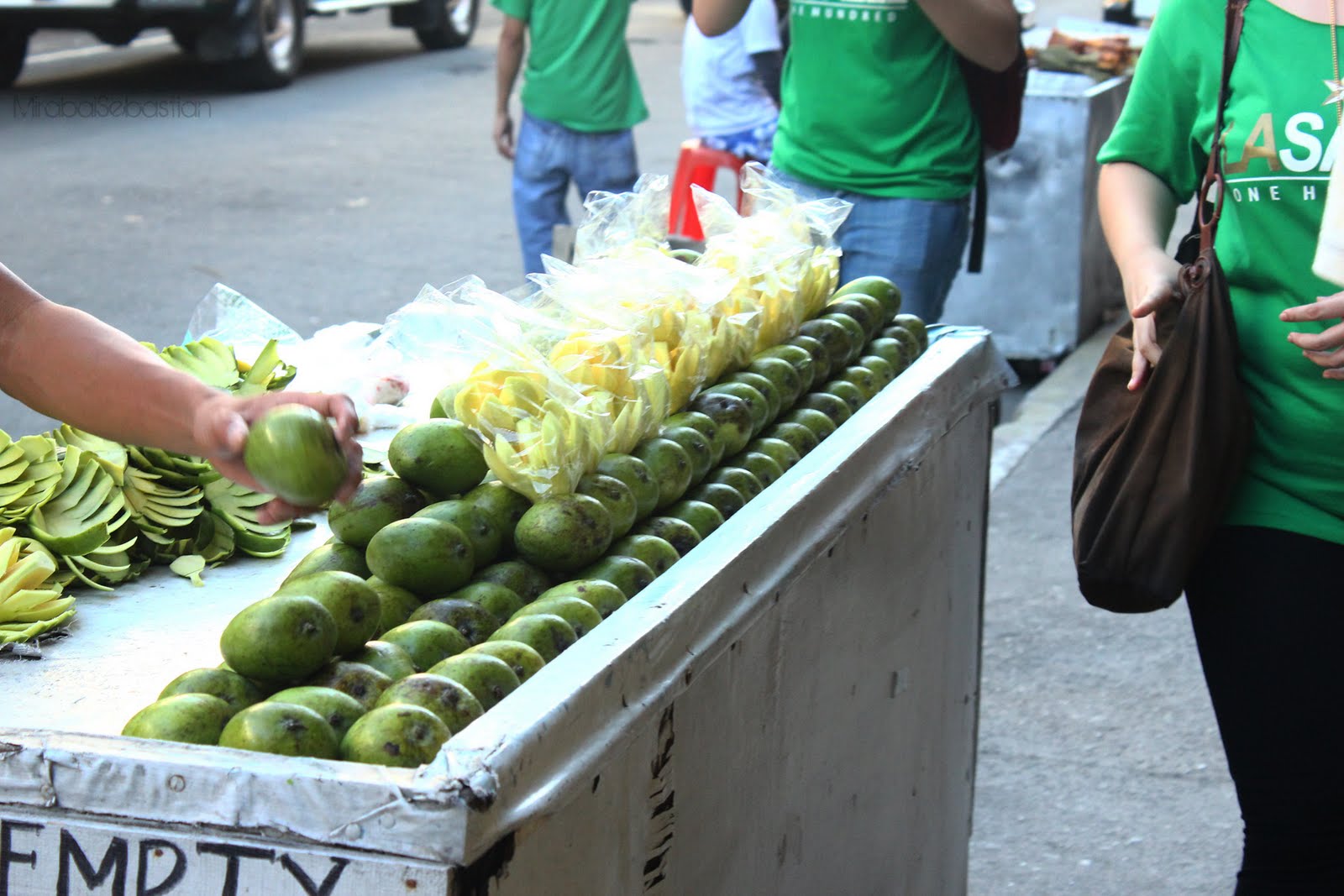 just another blog.: The Ultimate Pinoy Street Food: Isaw