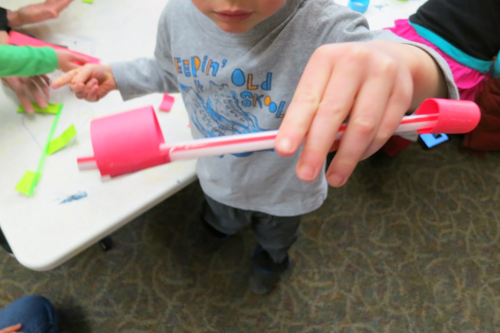 WonderWorks: Straw Flyers : library makers