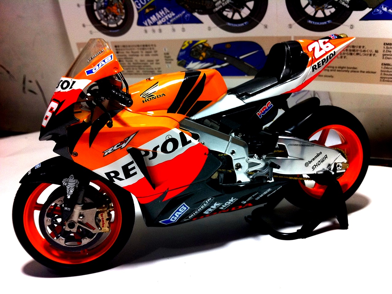 Model Kit MotoGP: Honda RC211V 2006 Rider Dani Pedrosa