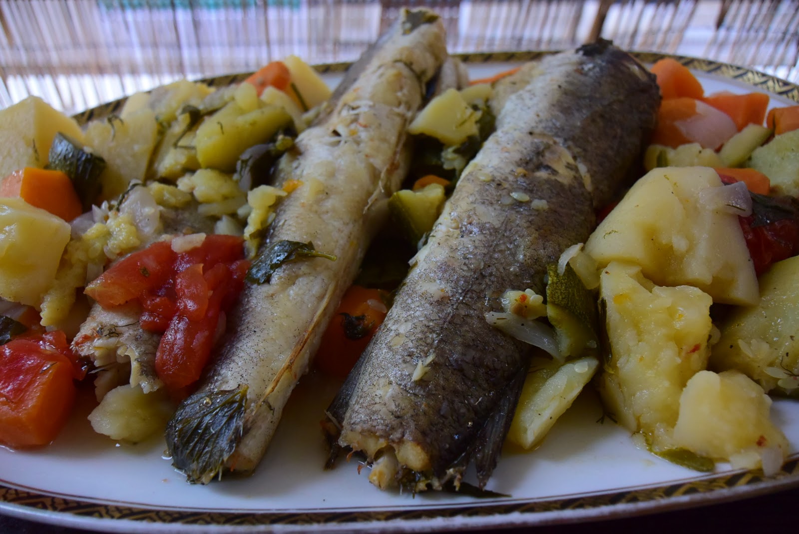 Μπακαλιάρος με λαχανικά !!! ~ ΜΑΓΕΙΡΙΚΗ ΚΑΙ ΣΥΝΤΑΓΕΣ