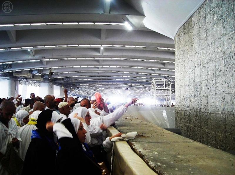 Open Minda: Gambar Suasana Haji 2011 - Melontar Jamrah Aqabah Pada Hari ...