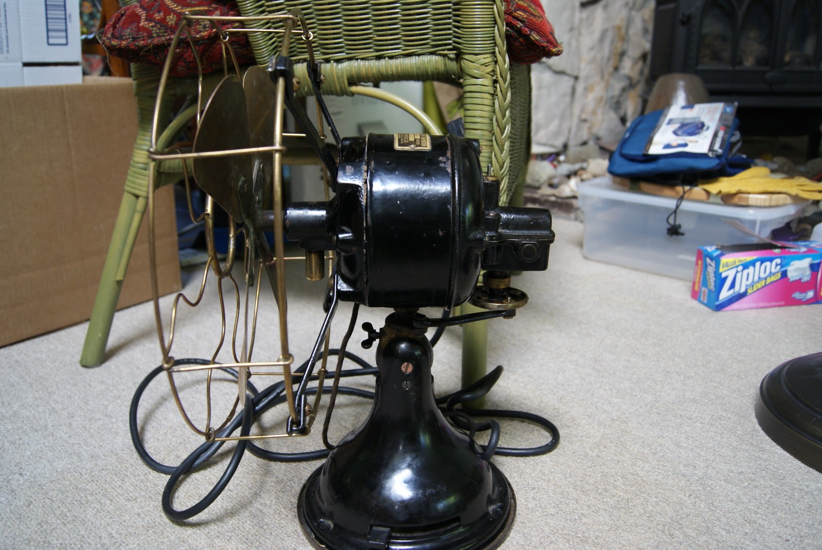 Brass and Iron: An antique fan collecting blog