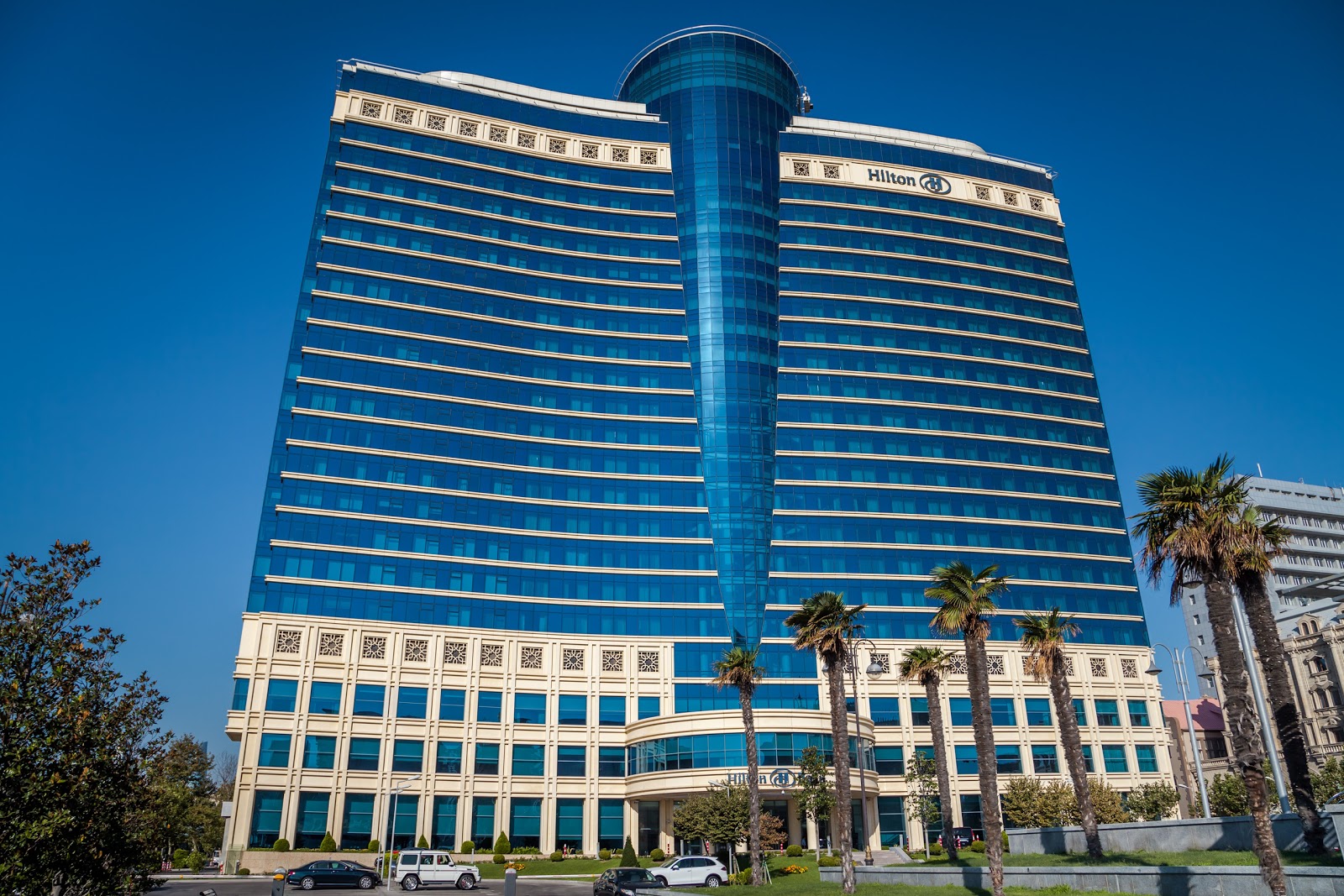 Baku - City of Water and Fire (Part 1) - Explore the World with Simon ...