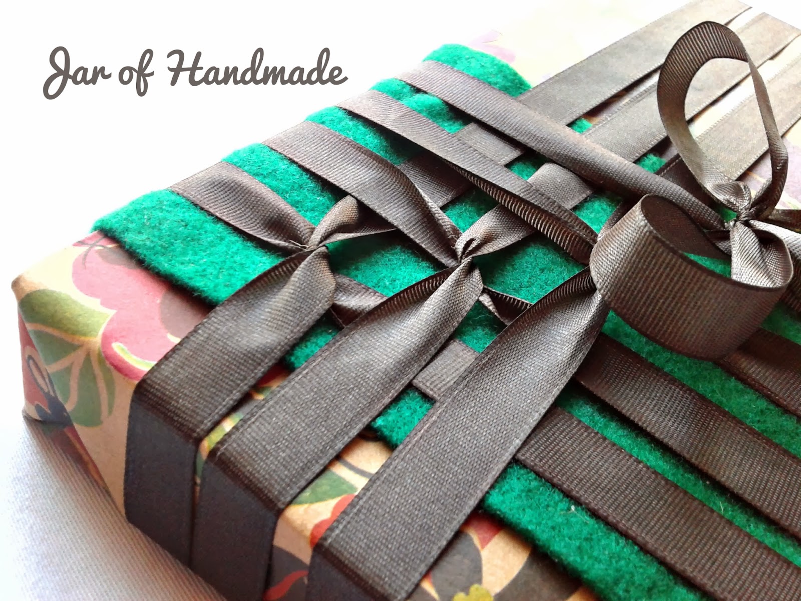Jar Of Handmade: DIY: The Next Level of Gift Wrapping