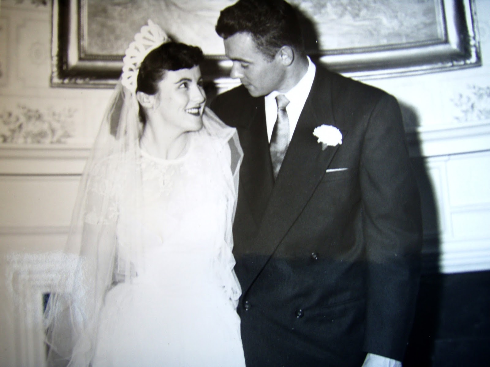 vozwords: JON WHITCOMB - DRAWN TO BEAUTY