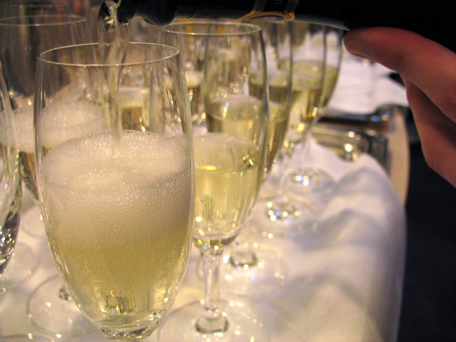 MondoVinho: Aprenda a fazer Champagne em casa!