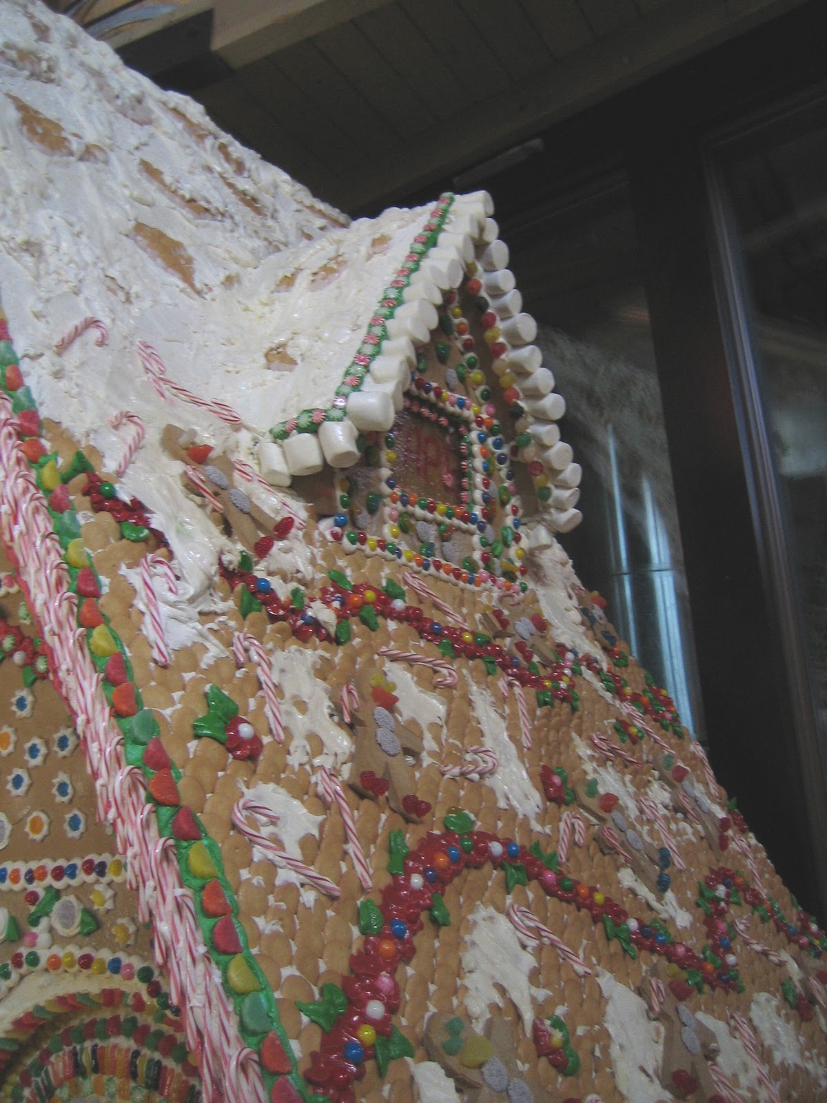 A Very Good Life: Giant Gingerbread House