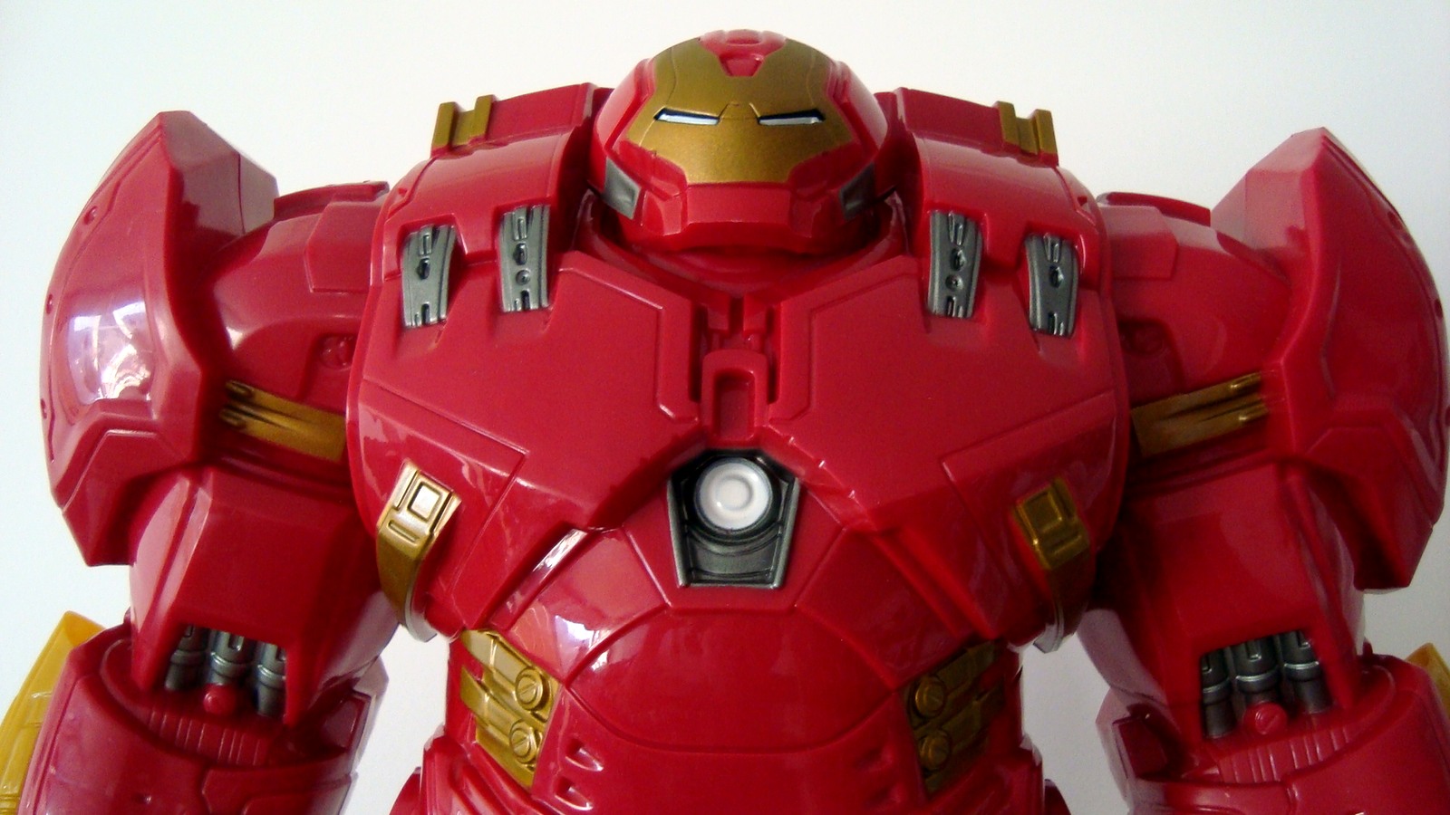 SUPER SHOGUN: HULK BUSTER ARMOR TITAN HERO SERIES - HASBRO