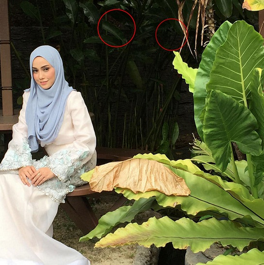 AMAT MENYERAMKAN !!.. 2 Foto Penampakan Pelik Makhluk Halus Ketika Sesi ...