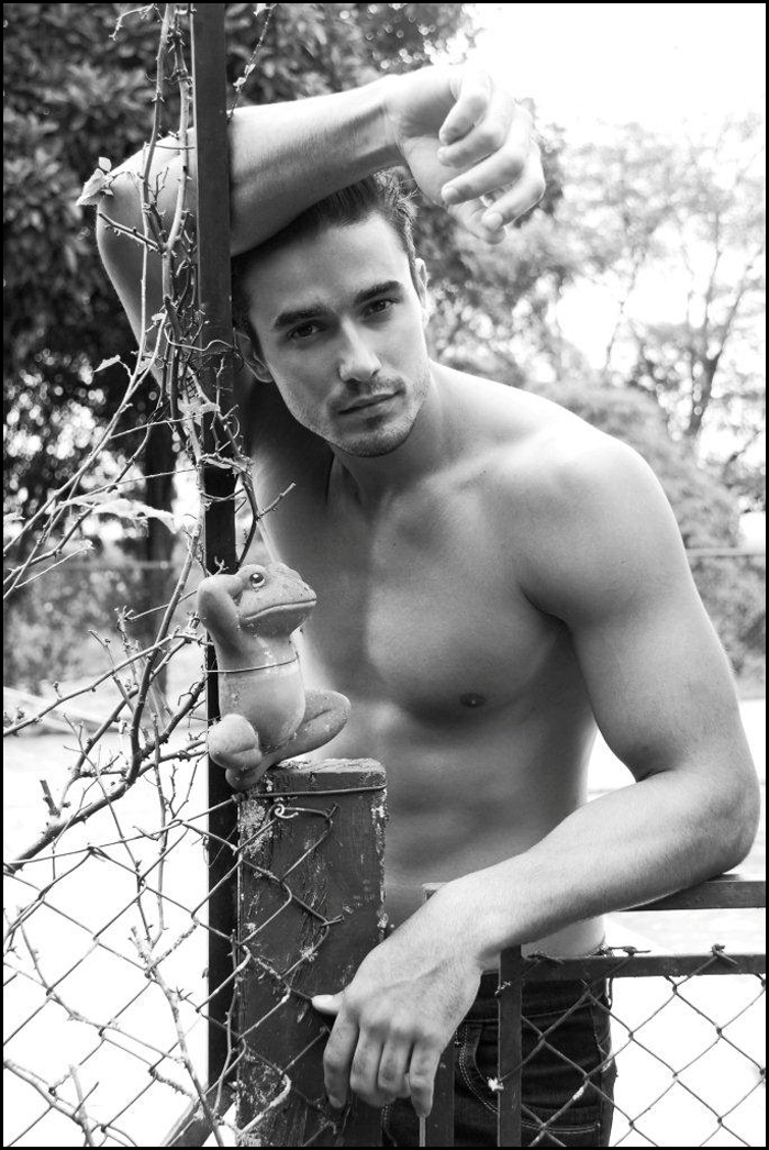 Side Of Man: LUCAS GIL by DIDIO
