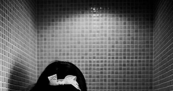 Sad, alone, emo, girl, crying, black