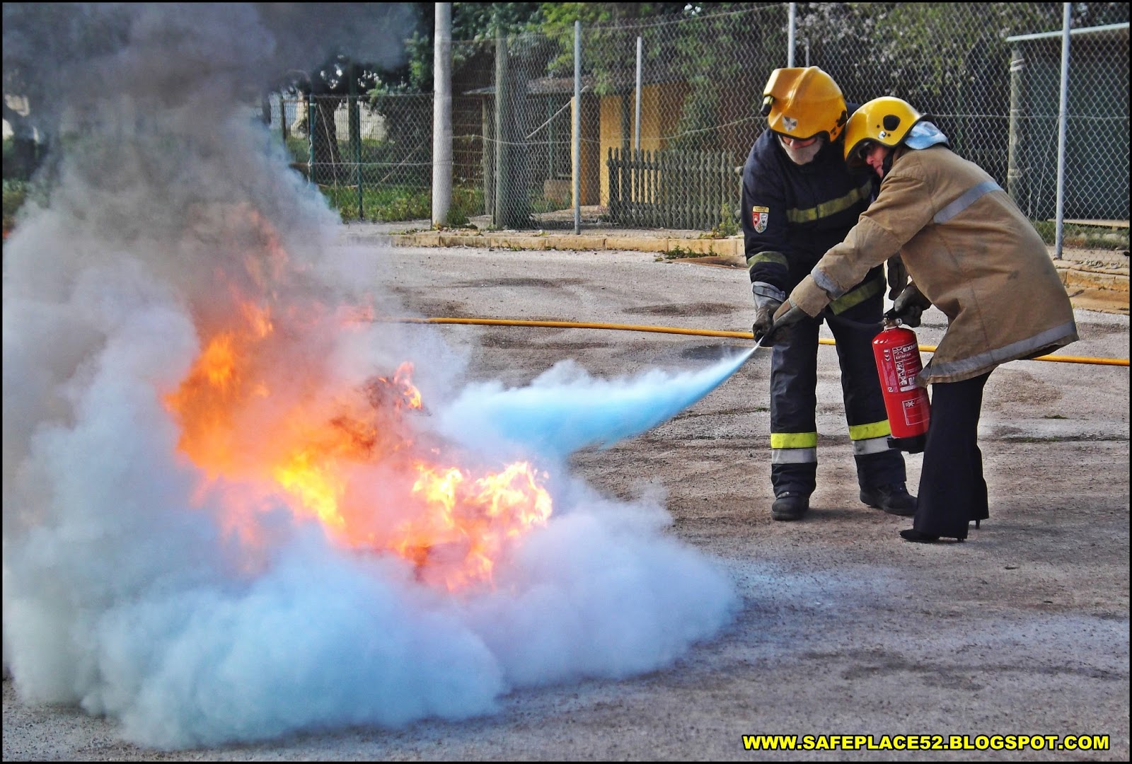 Corpo de Bombeiros de Bragança: Como saber se um Extintor cumpre com a ...
