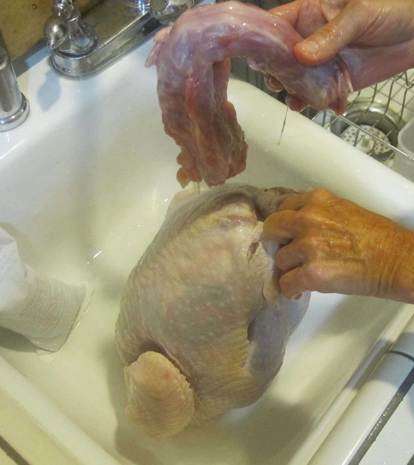 How To Brine & Prep Your Thanksgiving Turkey - The Lindsay Ann
