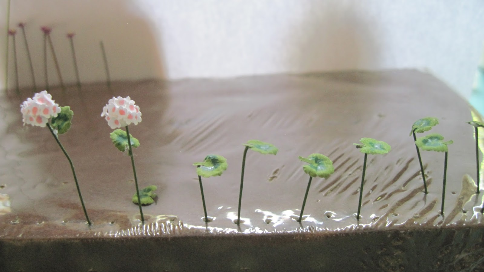 pulchinella's cellar miniatures: How to Make Paper Geraniums