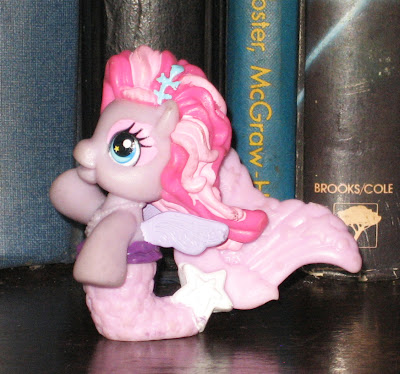 Percy's World of Toys Series 2: 3218. Mermaid Pink SeaHorse