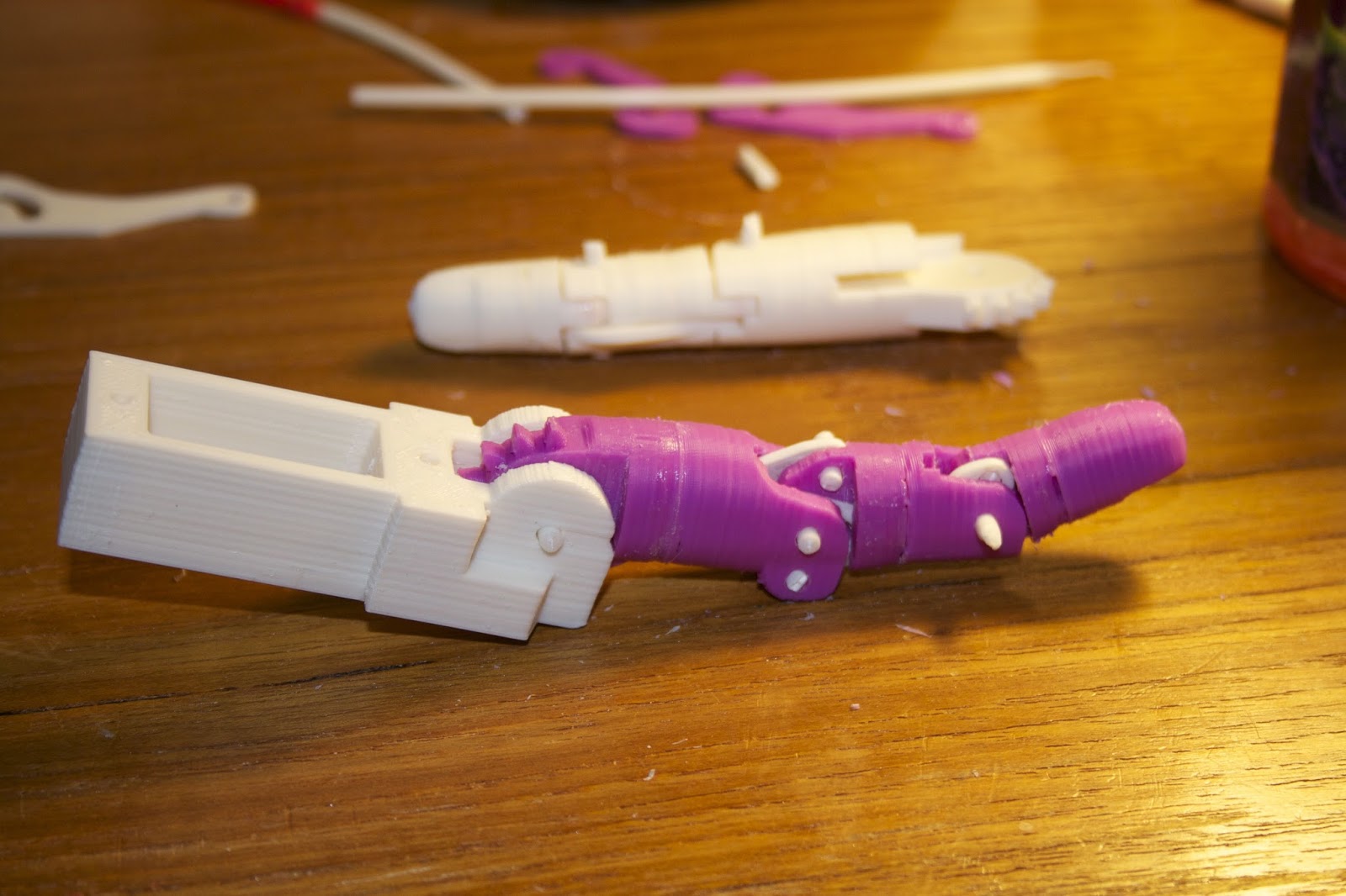 My InMoov: Prosthetic finger version 2 assembly and success