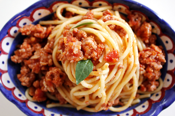 Brazilian Recipes: Macarronada (Pasta Bolognese)