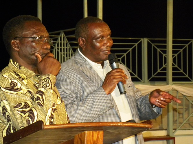 UMOJA WA WANAWAKE KWEA WAKUTANA NA WAZIRI MKUU NA MKEWE, WACHANGISHA ...