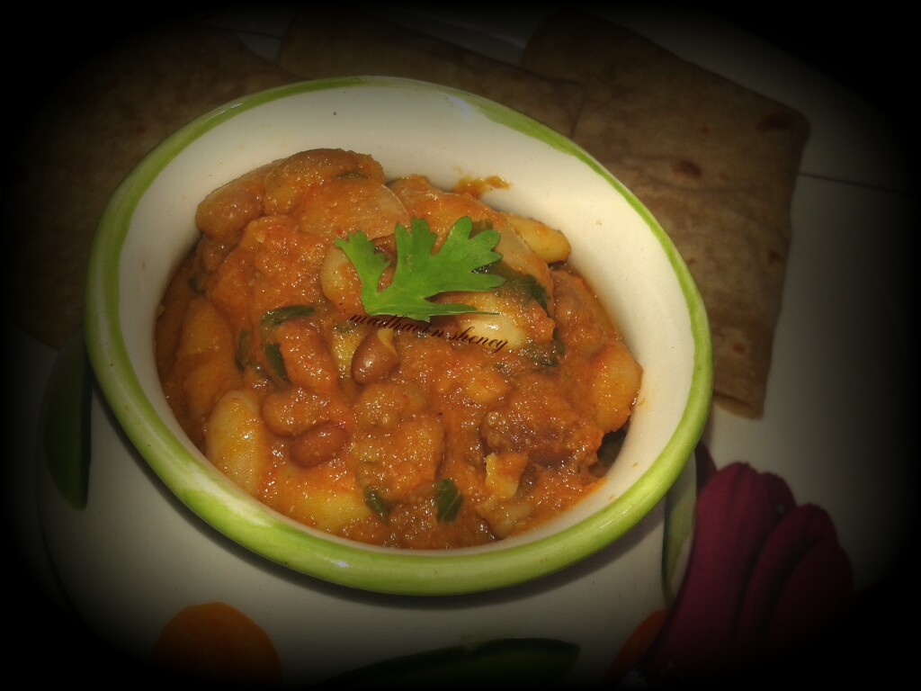 Madhavi 's cooking: Mixed Pulses Curry