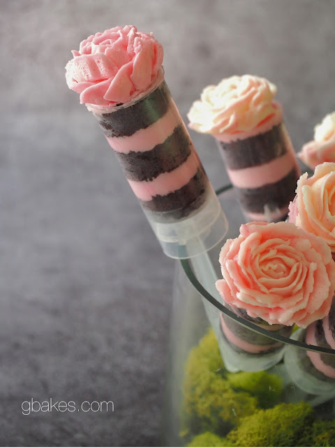 ROSE PUSH-POP CAKE