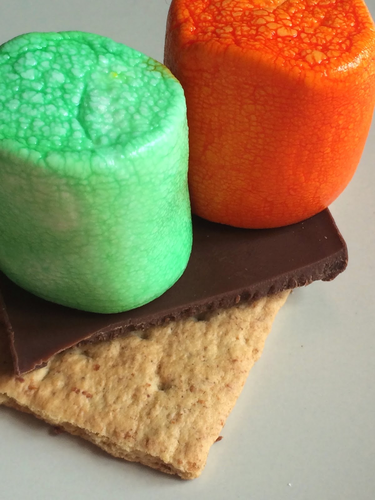 Mini Monets and Mommies: Halloween Monster S'mores: Kids' Recipe