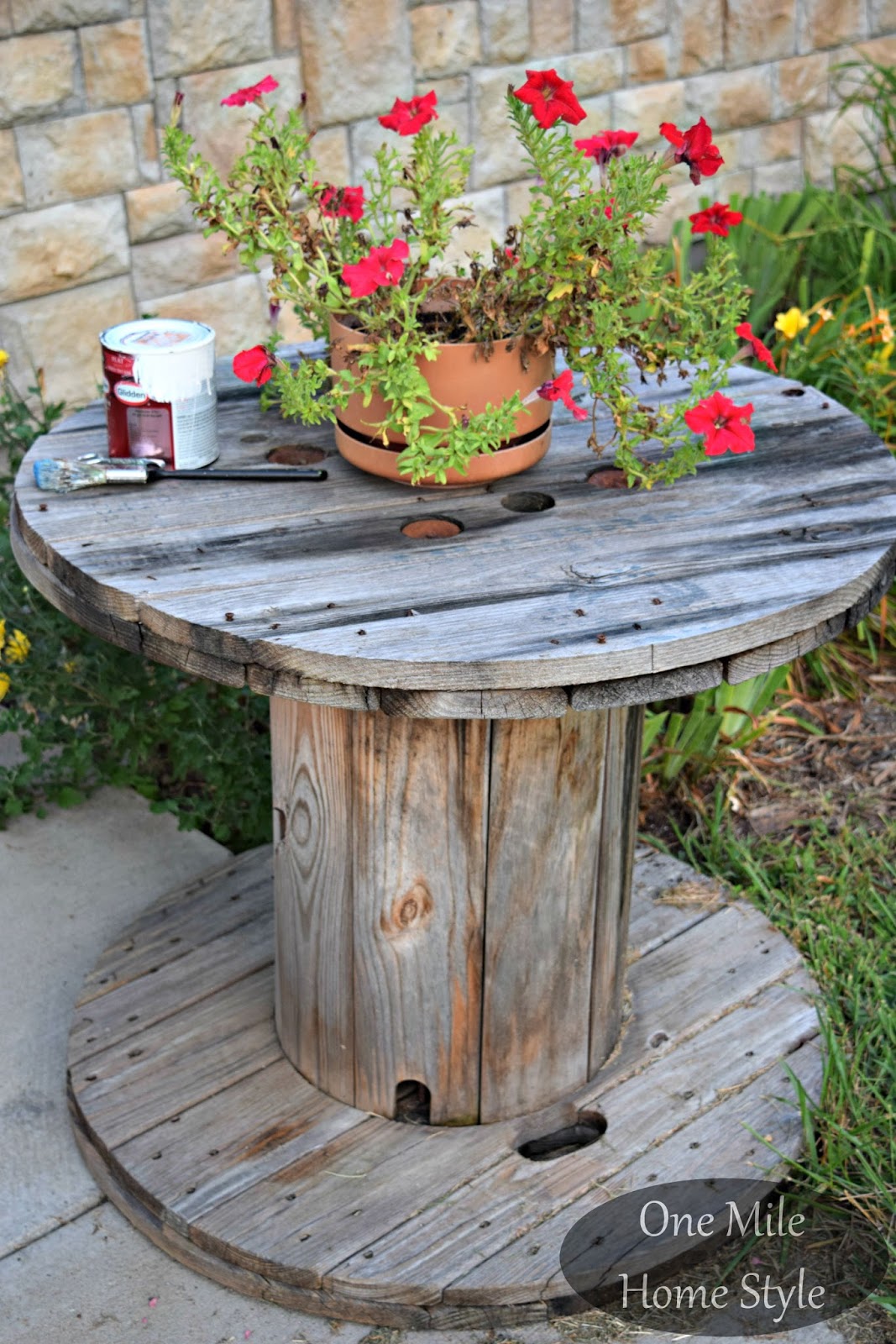 White Washed Outdoor Spool Table