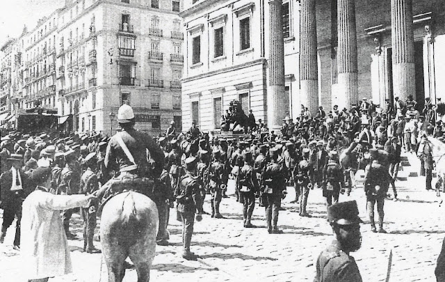 Una historia de la Policía Nacional.: Proclamación de la Ley Marcial (1917)