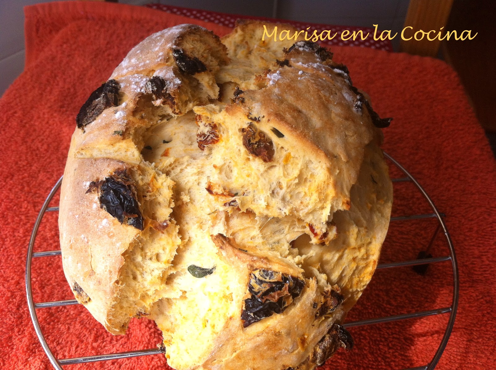 Pan de Tomate Seco y Albahaca