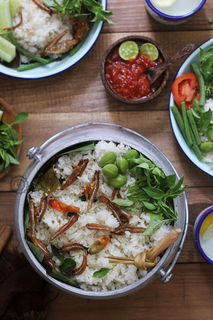 Masakan Madiun NASI LIWET SUNDA Khas IndonesiaMasakan MadiunMasakan Madiun