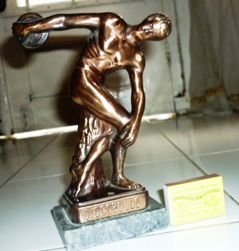 TOKO DJADOEL: Patung logam Discobolus,Greece
