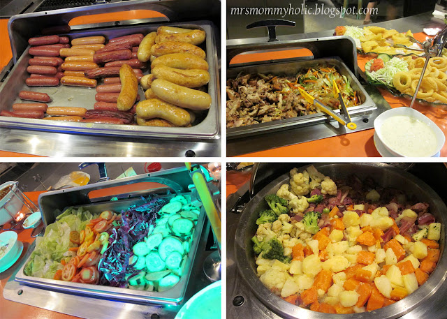 MrsMommyHolic: Movie Stars Cafe's Dino Buffet