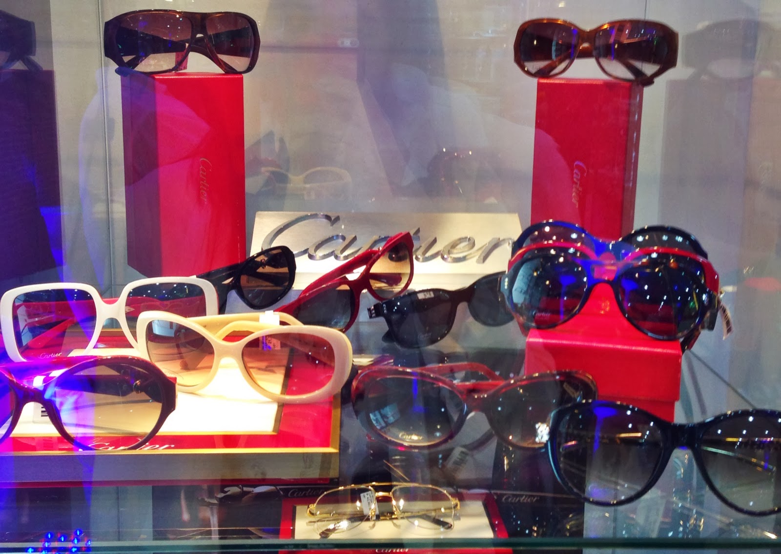 Anagon: Sarabia Optical Greenbelt 1 Relaunch