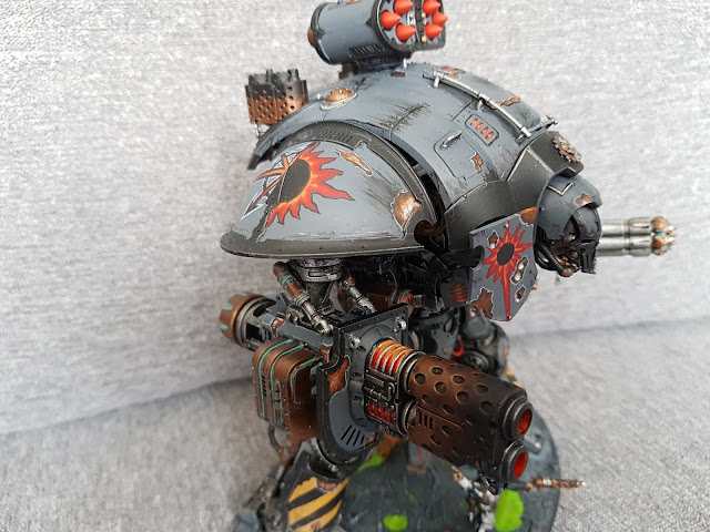 What's On Your Table: Dark Mechanicum Imperial Knight - Faeit 212