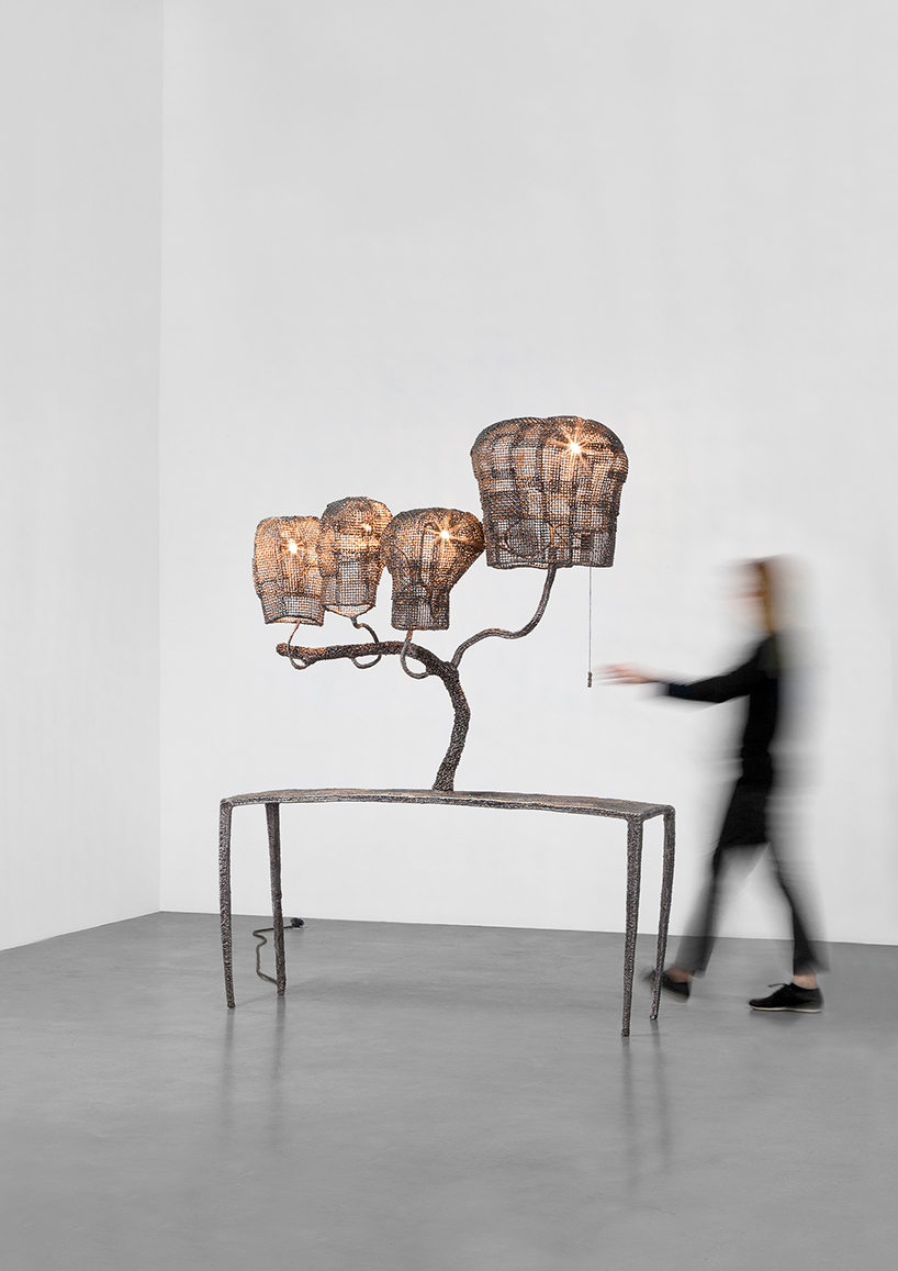 la casa por el jardín: el bosque de nacho carbonell