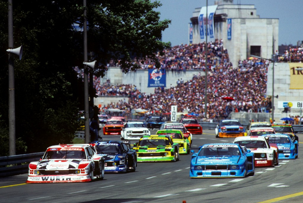 Group 5 Racing | Battle for 1st Position!