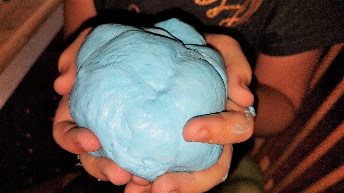 Clever, Crafty, Cookin' Mama: How to Make Fluffy Slime