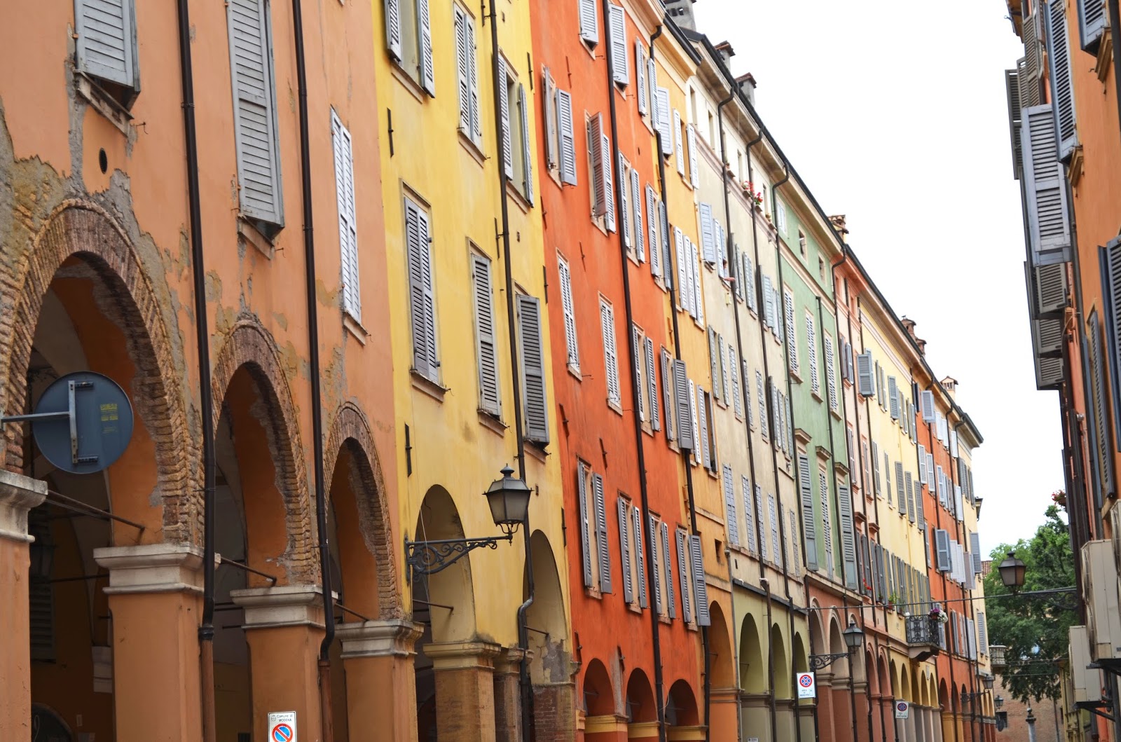 Paper Umbrella Blog: Eurotrip: Modena & Bologna, Italy