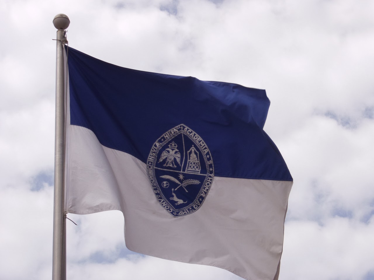 Macro-Saber 18: SIMBOLOS DE LA UASD