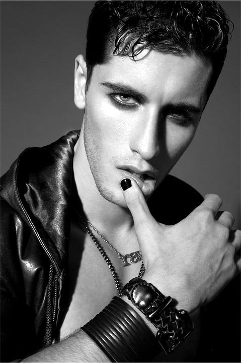 L'Homme du Jour: VINCE AZZOPARDI