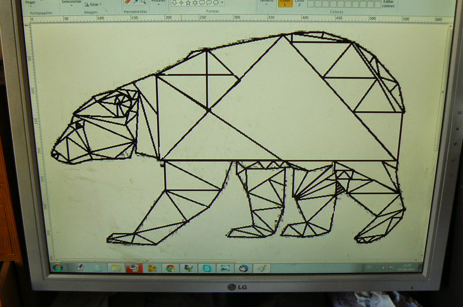 Orca: observar, recordar, crecer y aprender: Dibujo con triángulos