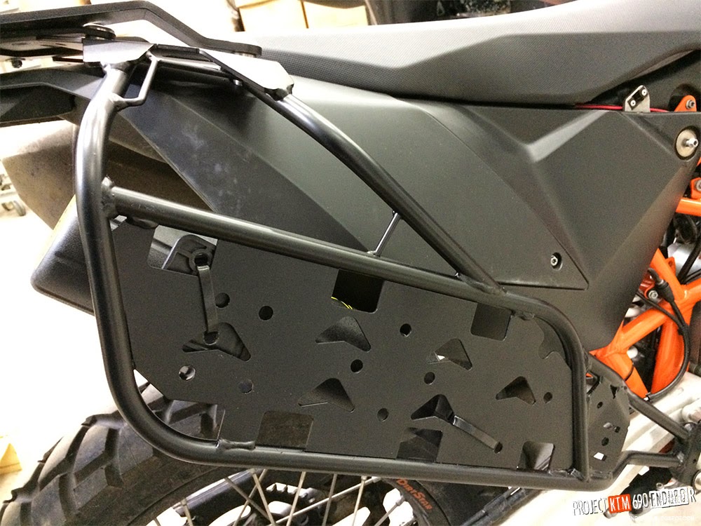 project KTM 690 Enduro R: Tool tube