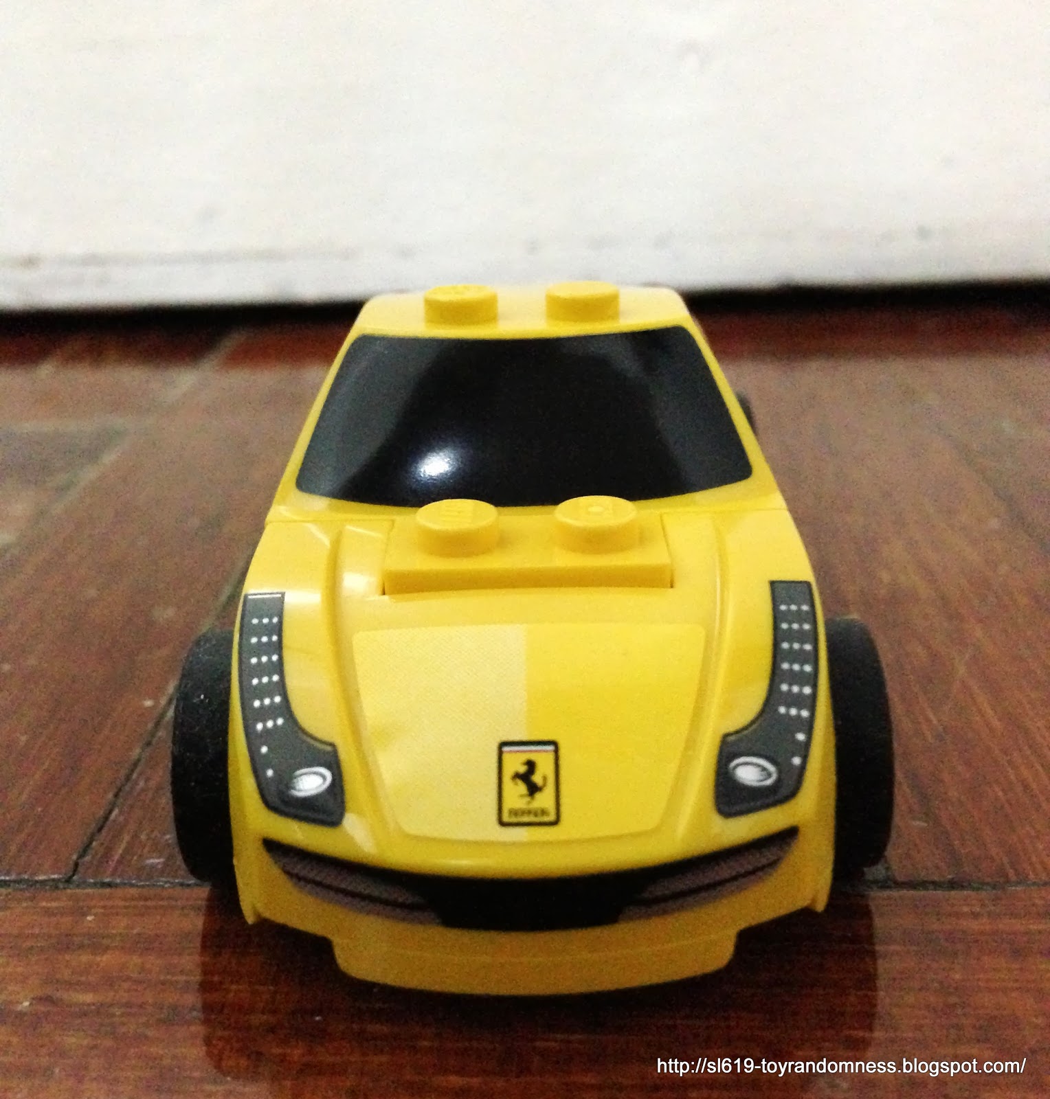 Toy Randomness: Shell Lego Ferrari 458 - Italia